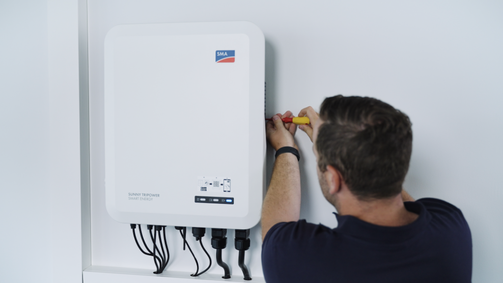We introduce - the new SMA hybrid inverter - IBC SOLAR Blog